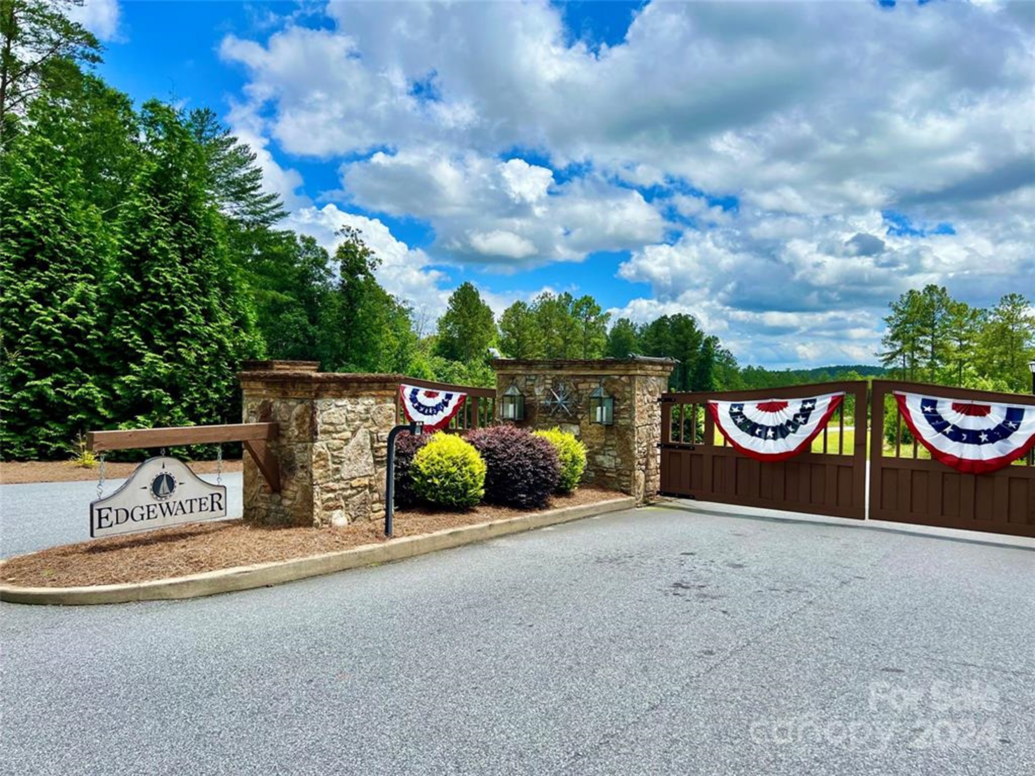 Arrow Realty - Real estate in western North Carolina
